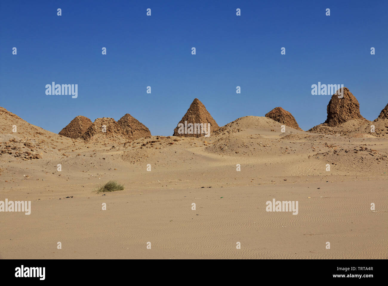 Ancient pyramids of Nuri, Sudan Stock Photo - Alamy