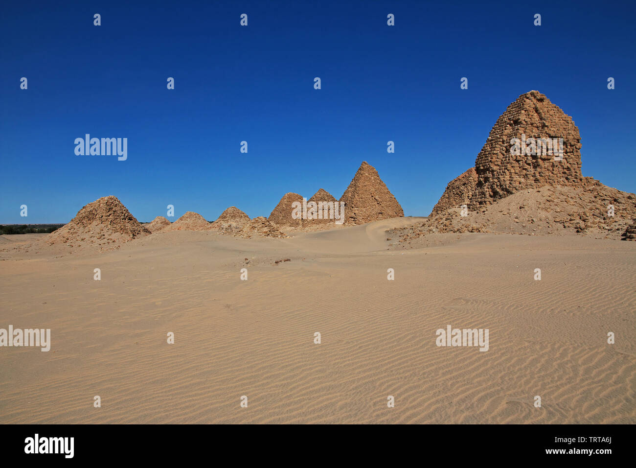Ancient pyramids of Nuri, Sudan Stock Photo - Alamy