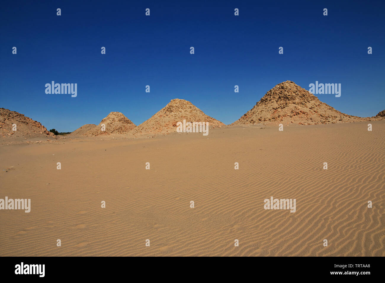 Ancient pyramids of Nuri, Sudan Stock Photo - Alamy