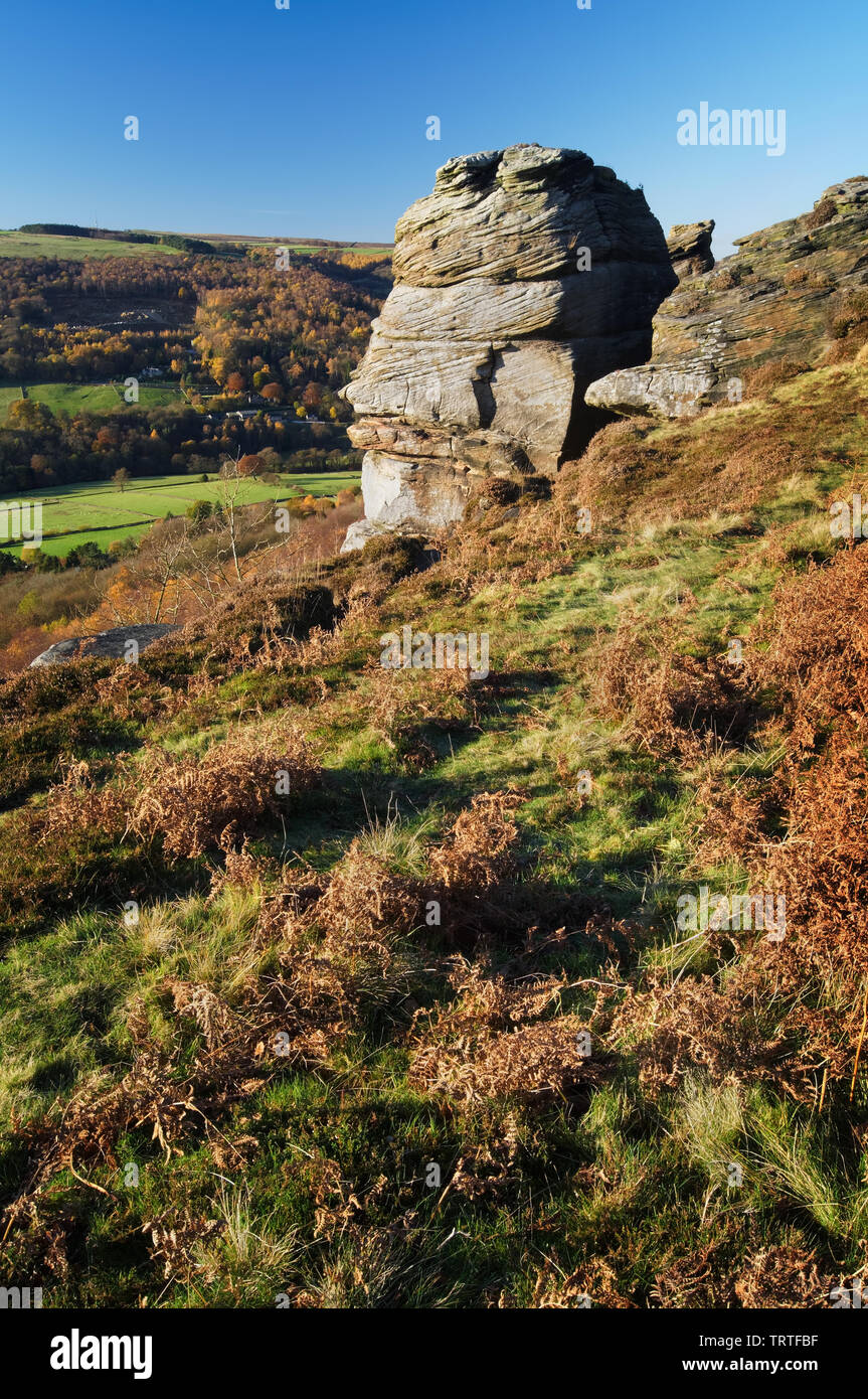 Froggatt edge autumn hi-res stock photography and images - Alamy