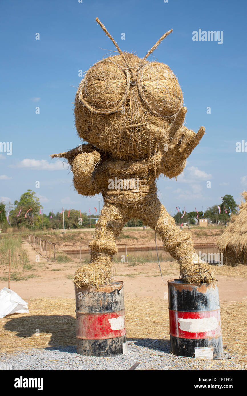 Straw puppets hi-res stock photography and images - Alamy