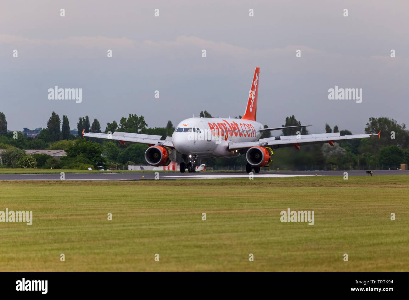 Easyjet A319 on Runway at Southend Airport Stock Photo - Alamy