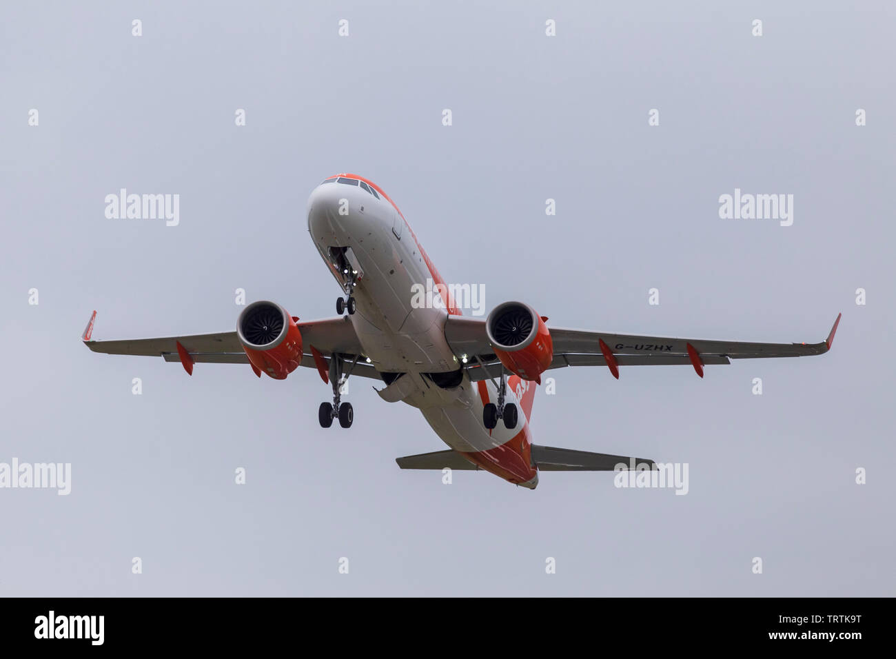 Easyjet Aeroplane Taking Off High Resolution Stock Photography and ...