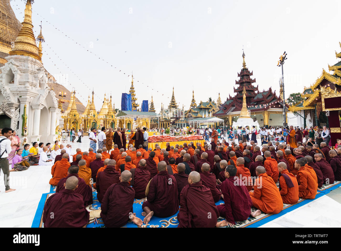 Buddhist altar myanmar hi-res stock photography and images - Alamy