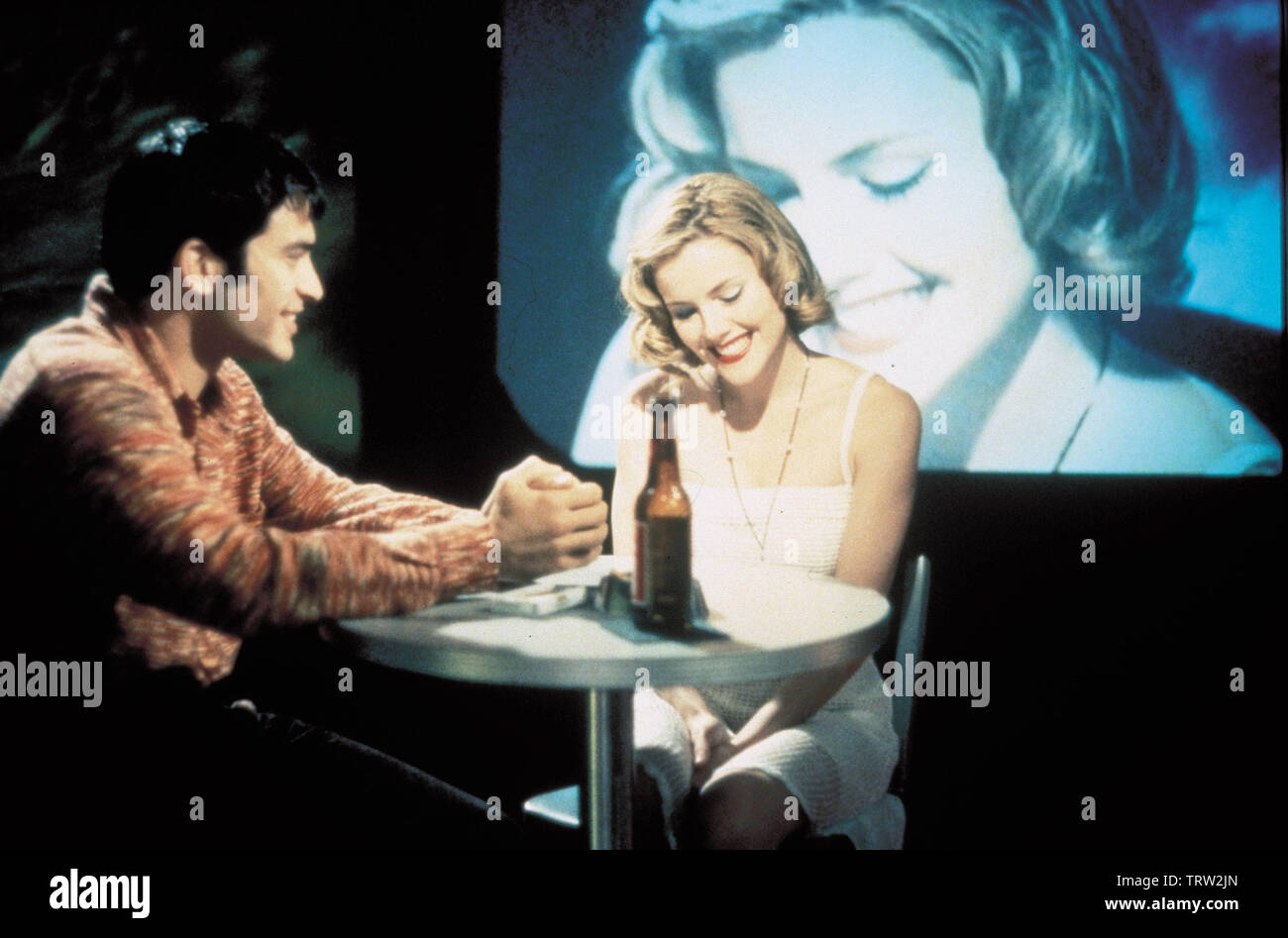 JONATHON SCHAECH and KATHLEEN ROBERTSON in SPLENDOR (1999). Copyright: Editorial use only. No ...