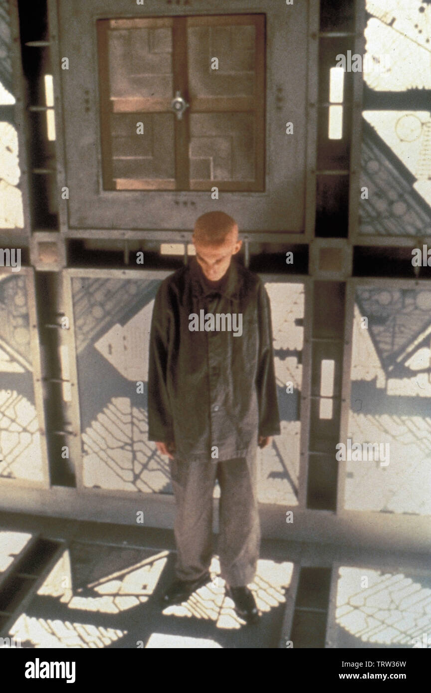 CUBE (1997). Copyright: Editorial use only. No merchandising or book ...