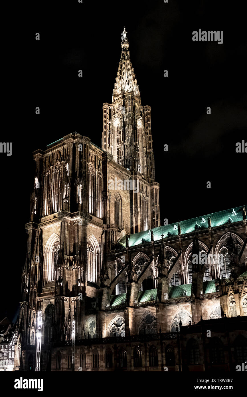Notre-Dame gothic cathedral 14th century at night, Strasbourg, Alsace ...