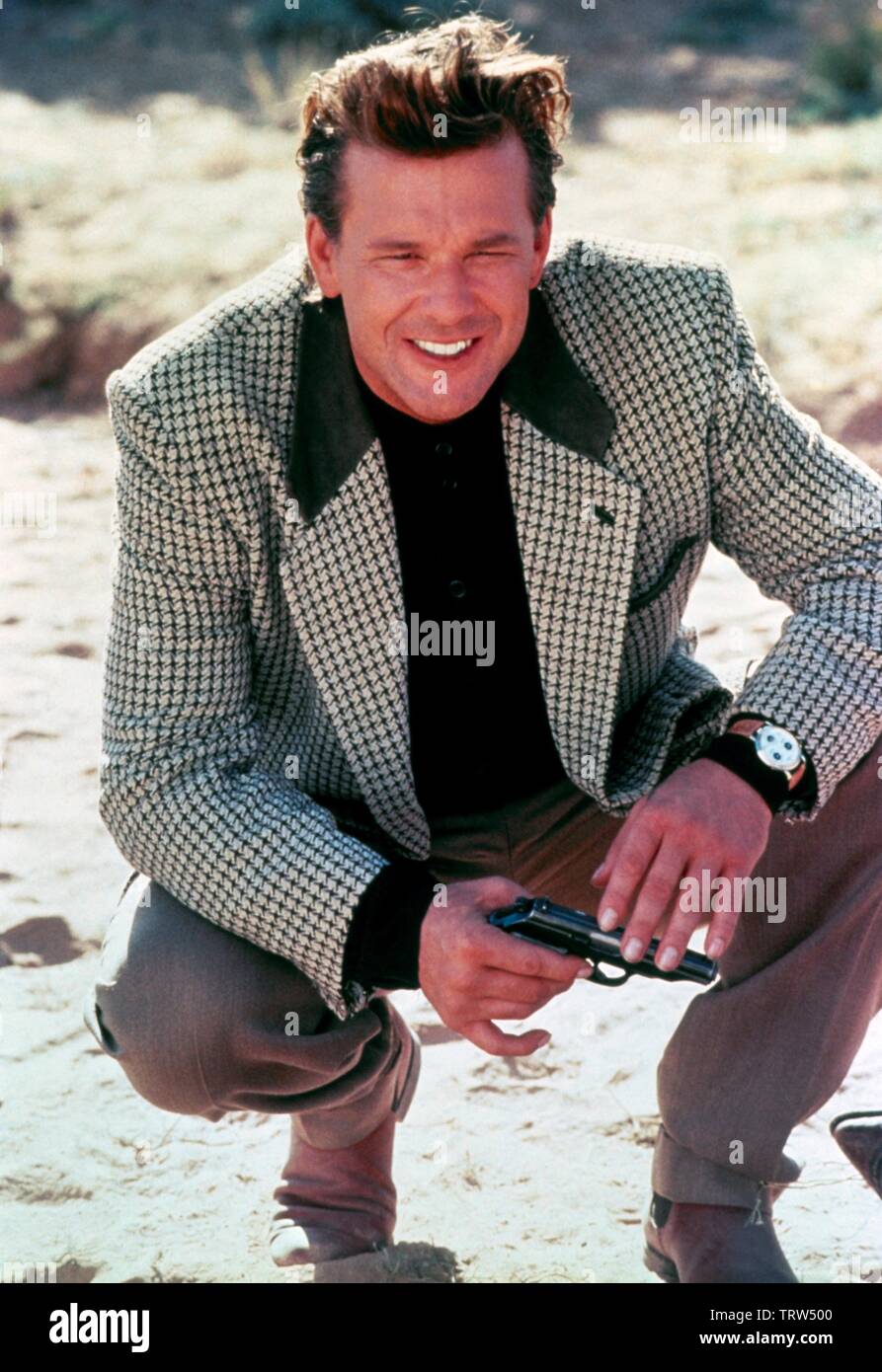 MICKEY ROURKE in WHITE SANDS (1992). Copyright: Editorial use only. No ...