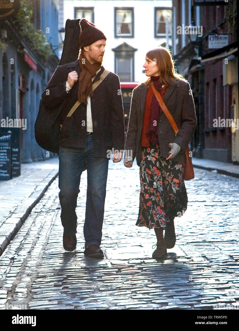 GLEN HANSARD and MARKETA IRGLOVA in ONCE (2007). Copyright: Editorial ...