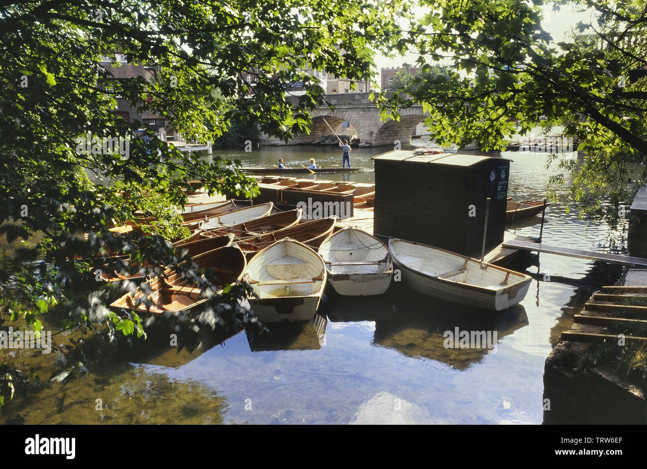 Punting along the River Thames by Folly Bridge, Oxford, Oxfordshire ...