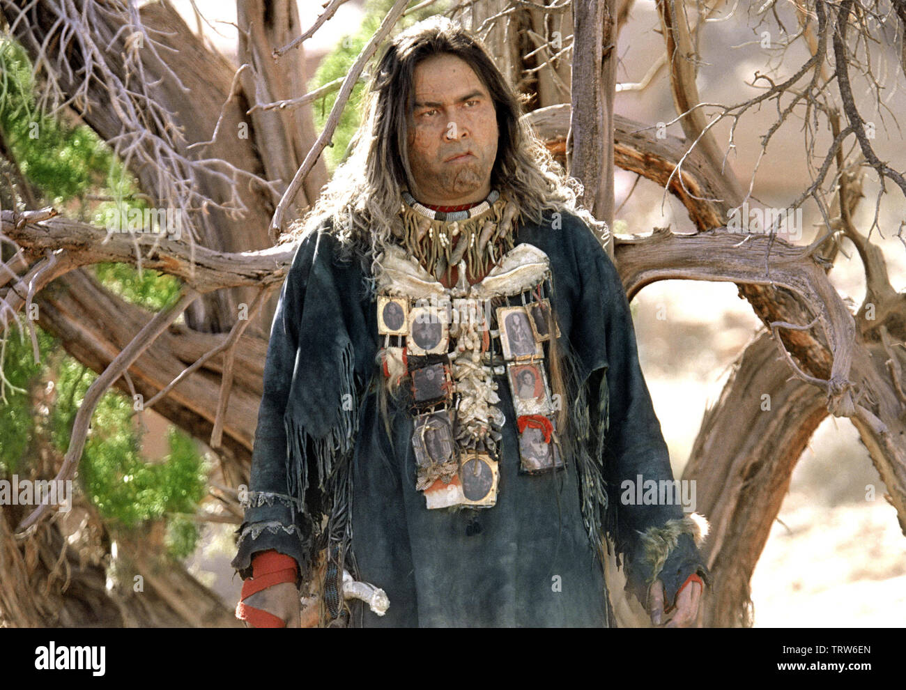 Eric schweig hi-res stock photography and images - Alamy