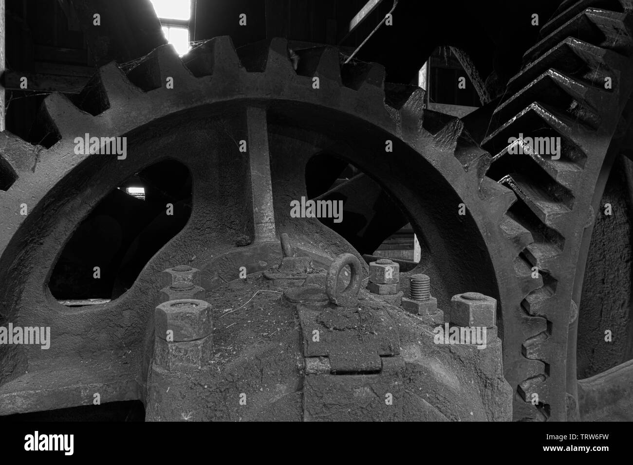 Drive unit hi-res stock photography and images - Alamy