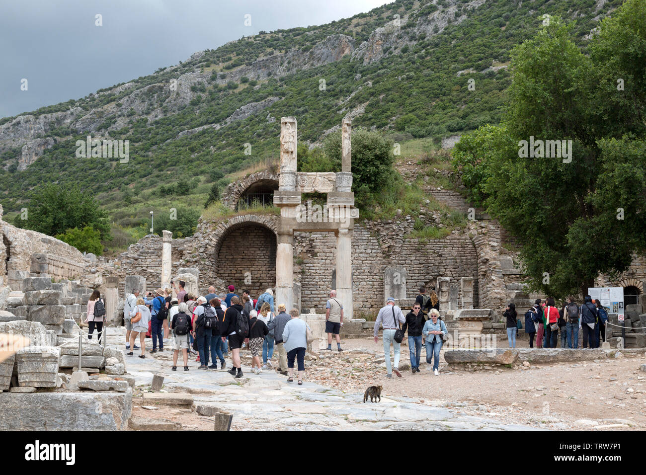 Touring around the world hi-res stock photography and images - Alamy