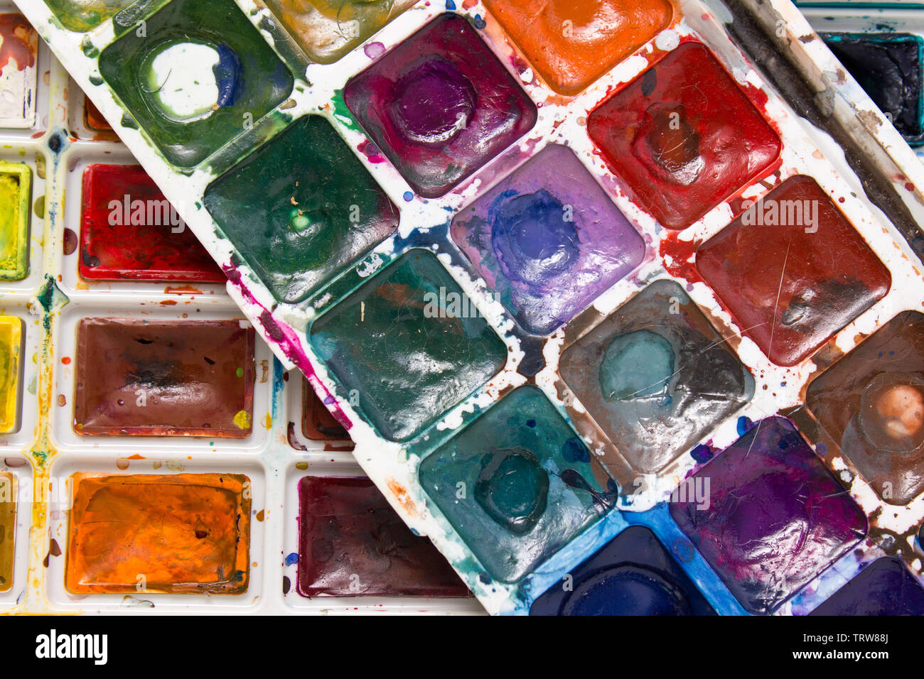Closeup messy used water color paint hi-res stock photography and ...