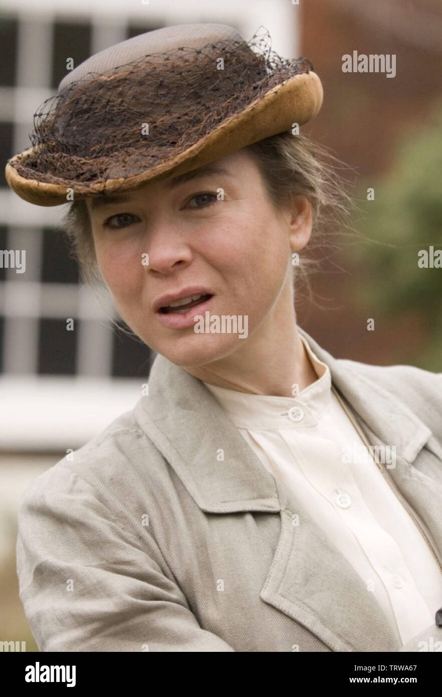 RENEE ZELLWEGER in MISS POTTER (2006). Copyright: Editorial use only ...