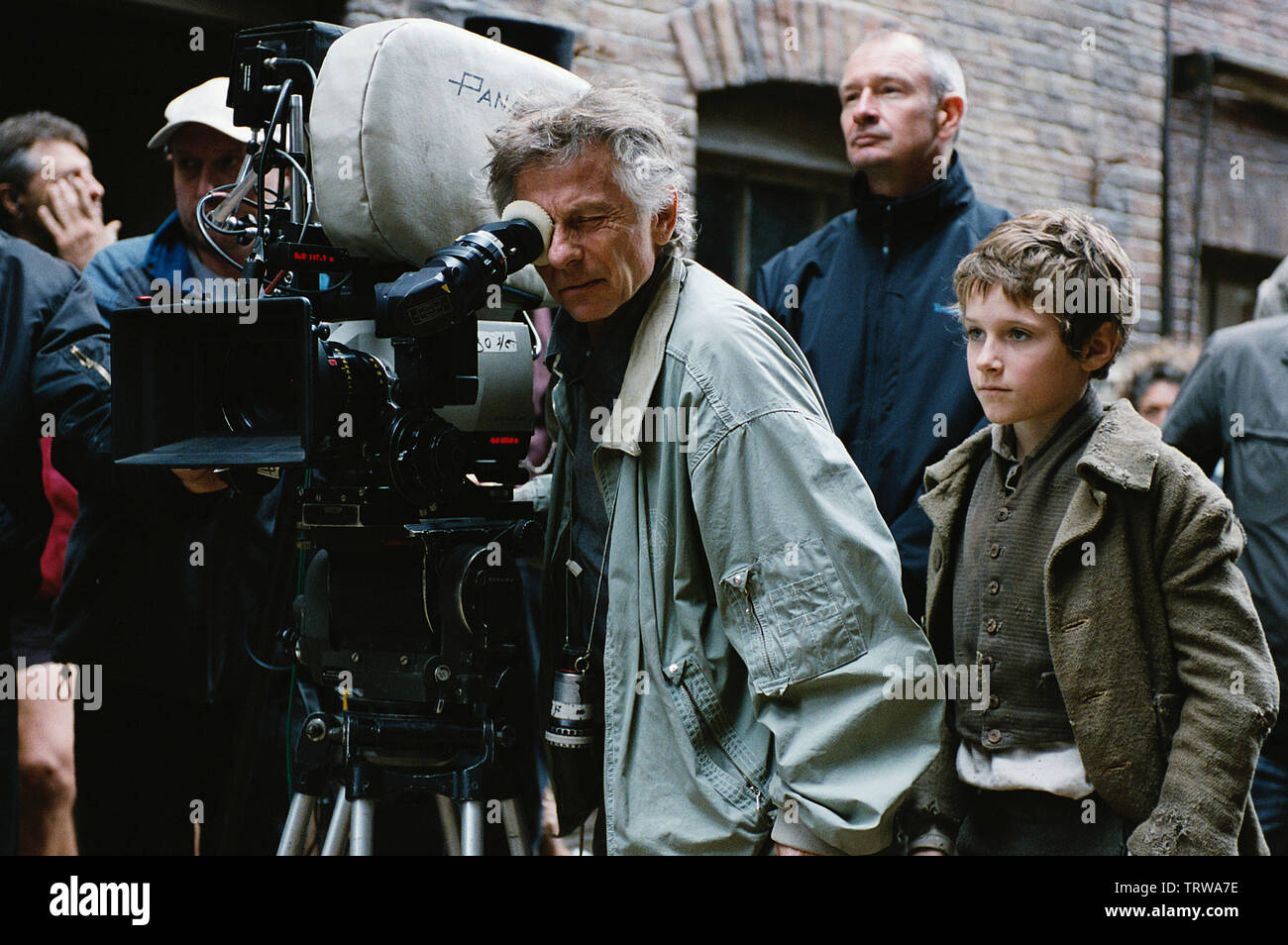 ROMAN POLANSKI , PAWEL EDELMAN and BARNEY CLARK in OLIVER TWIST (2005 ...