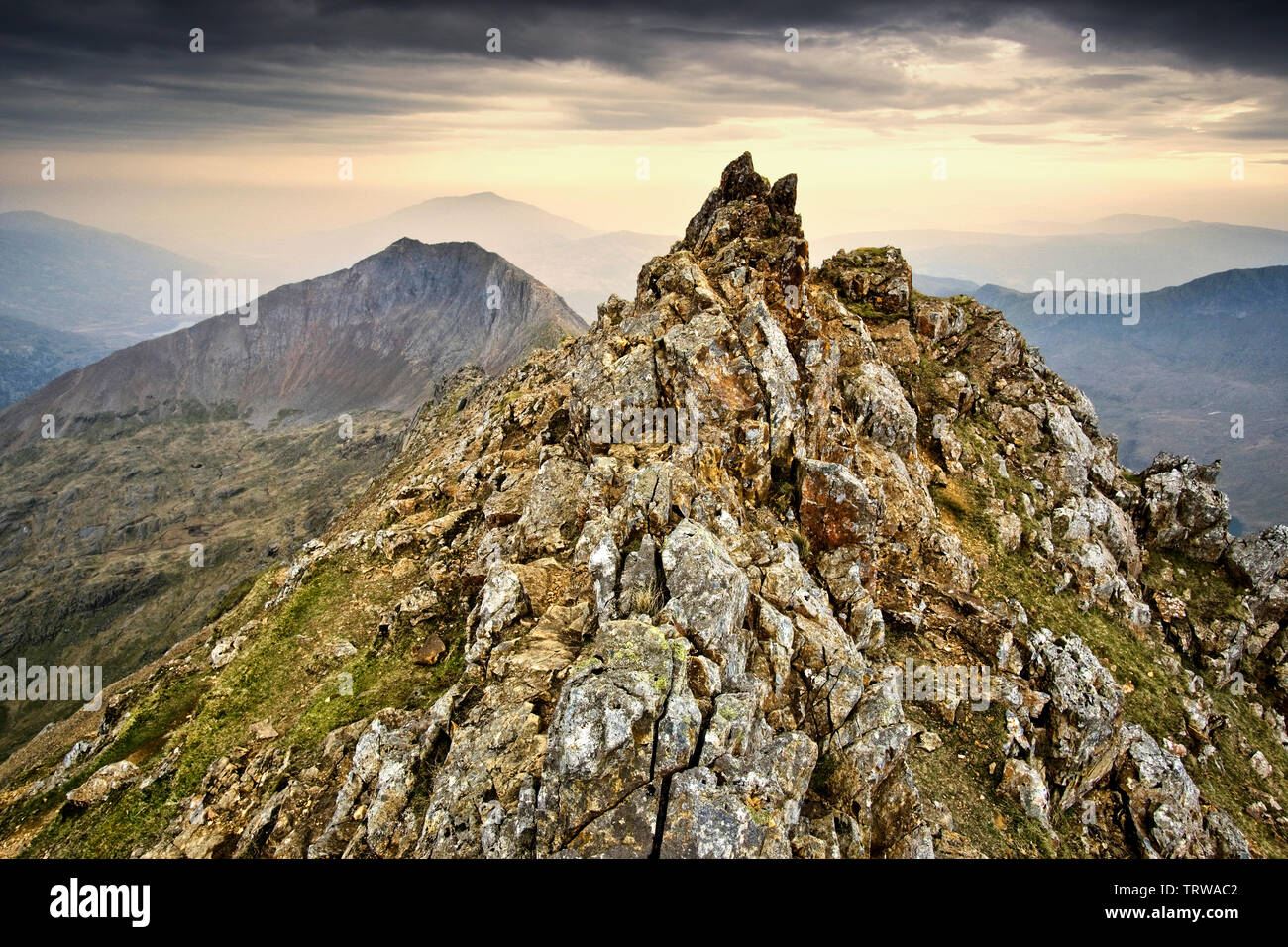 Crib goch snowdon hi-res stock photography and images - Alamy
