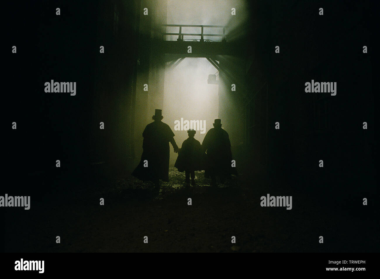 JAMIE FOREMAN , MARK STRONG and BARNEY CLARK in OLIVER TWIST (2005 ...