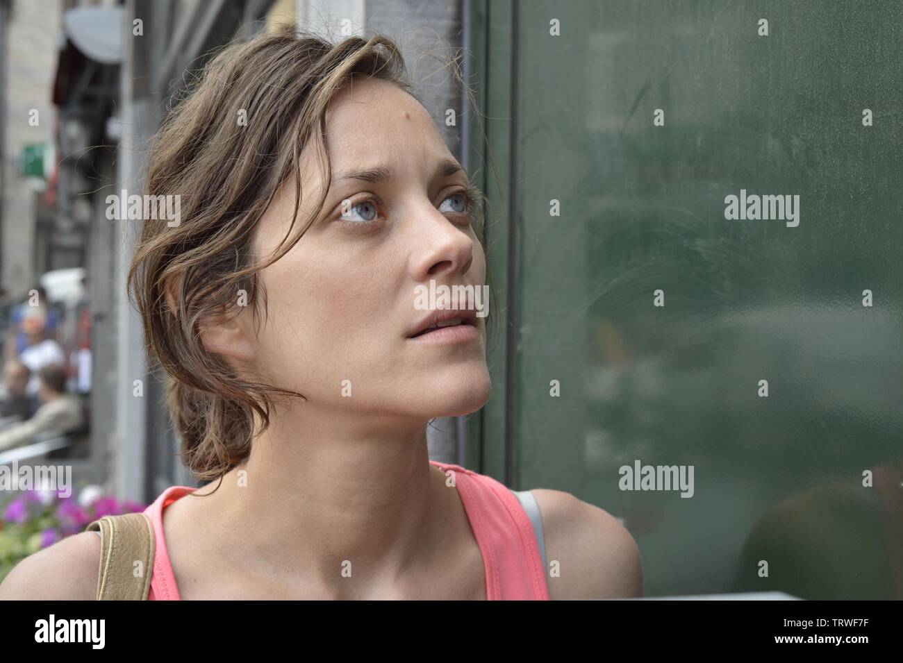 Marion cotillard two days, one night hi-res stock photography and ...