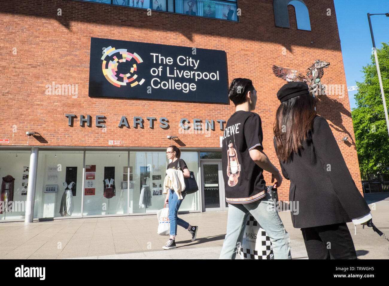 Arts centre city liverpool college hi-res stock photography and images ...