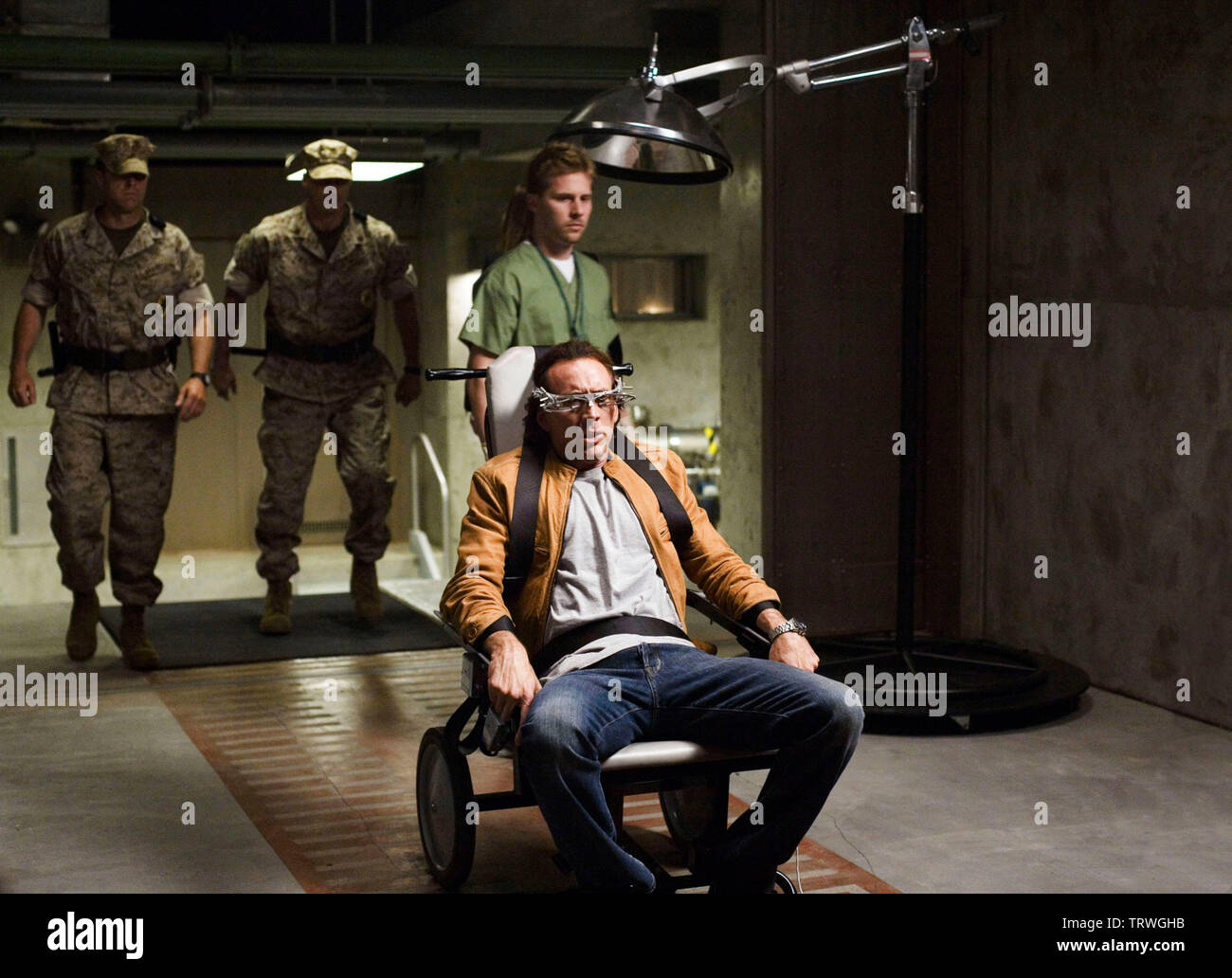 NICOLAS CAGE in NEXT (2007). Copyright: Editorial use only. No ...