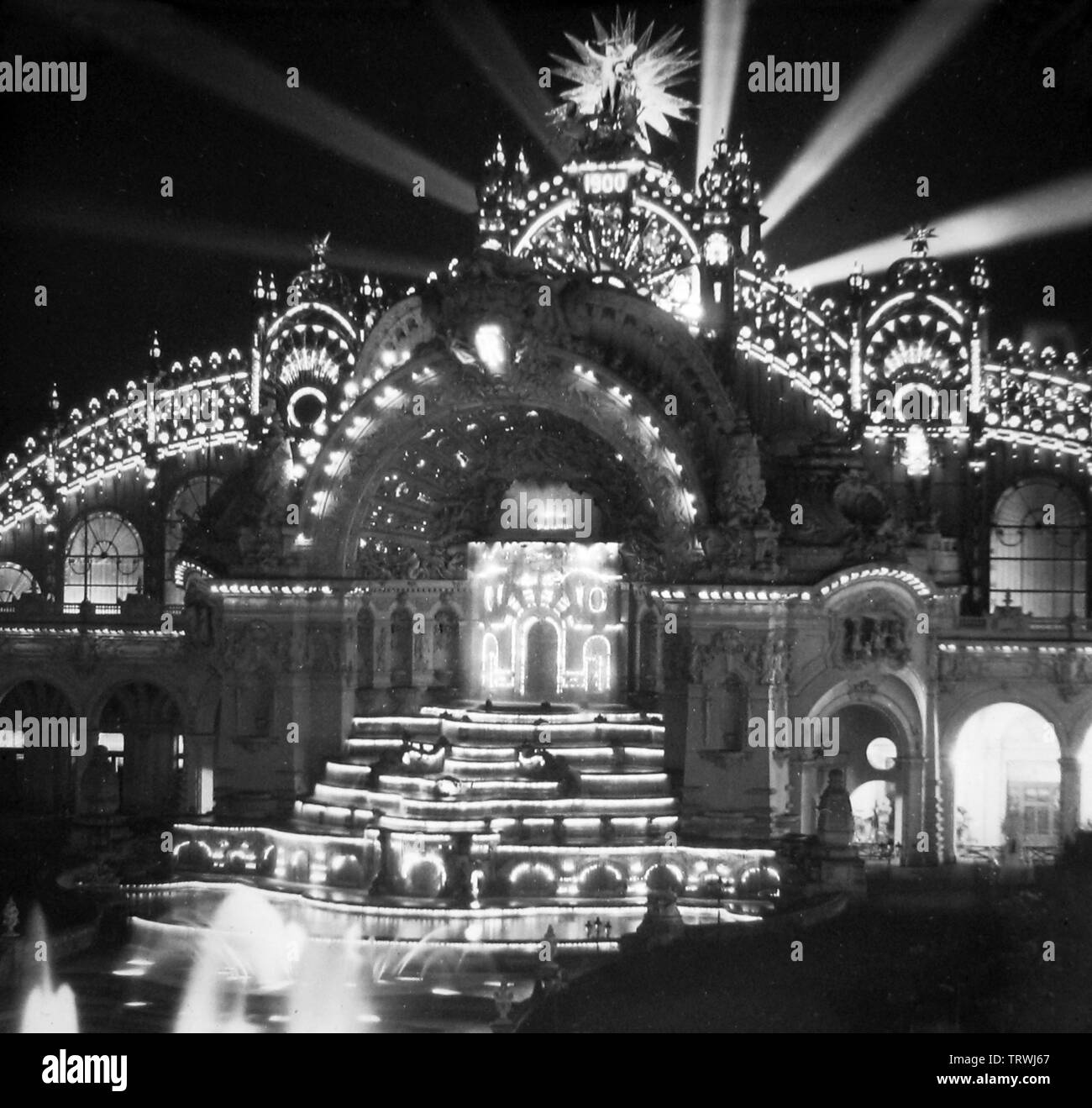 Fashion 1930 paris Black and White Stock Photos & Images - Alamy