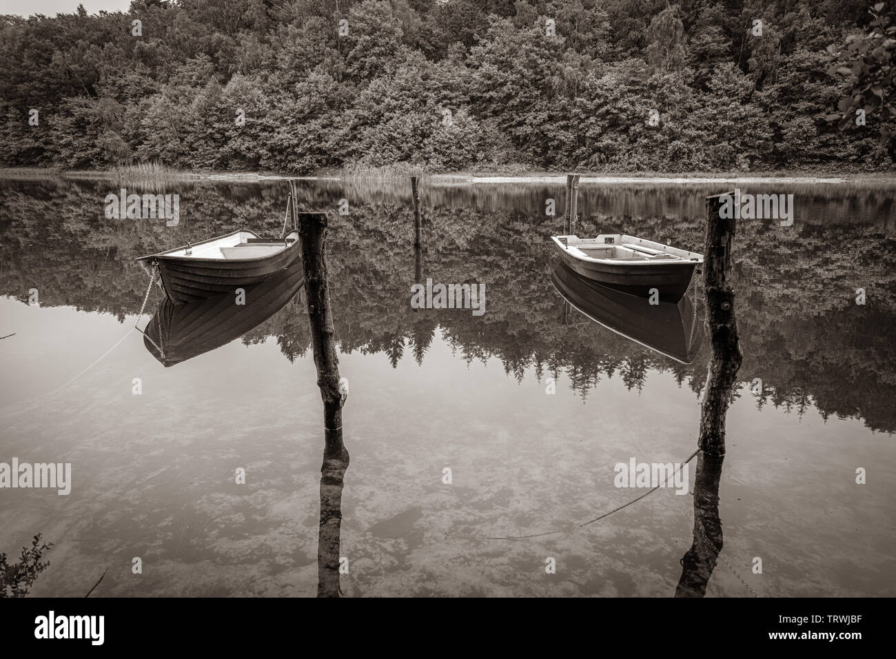 Two empty rowboats hi-res stock photography and images - Alamy