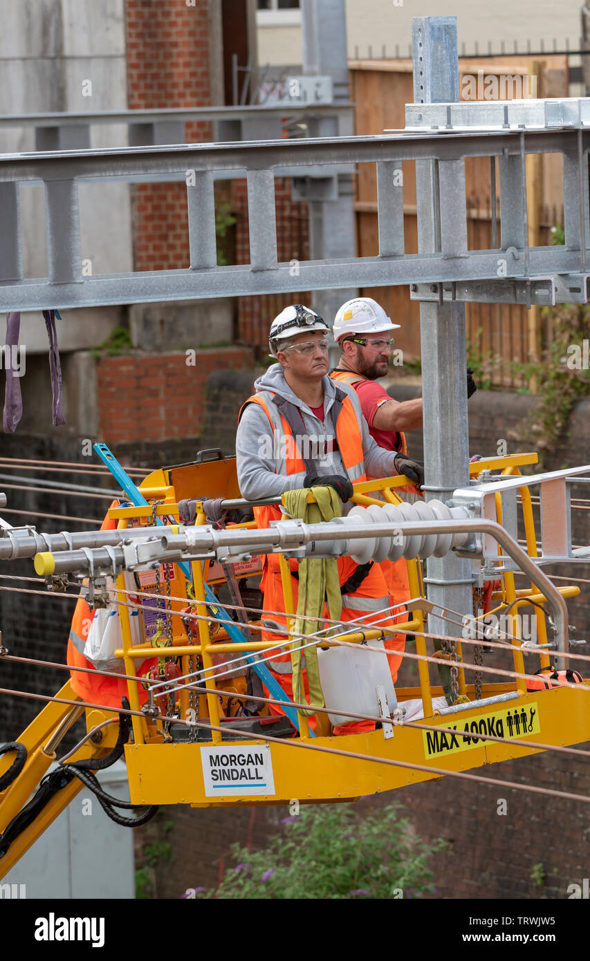 Overhead line equipment hi-res stock photography and images - Alamy