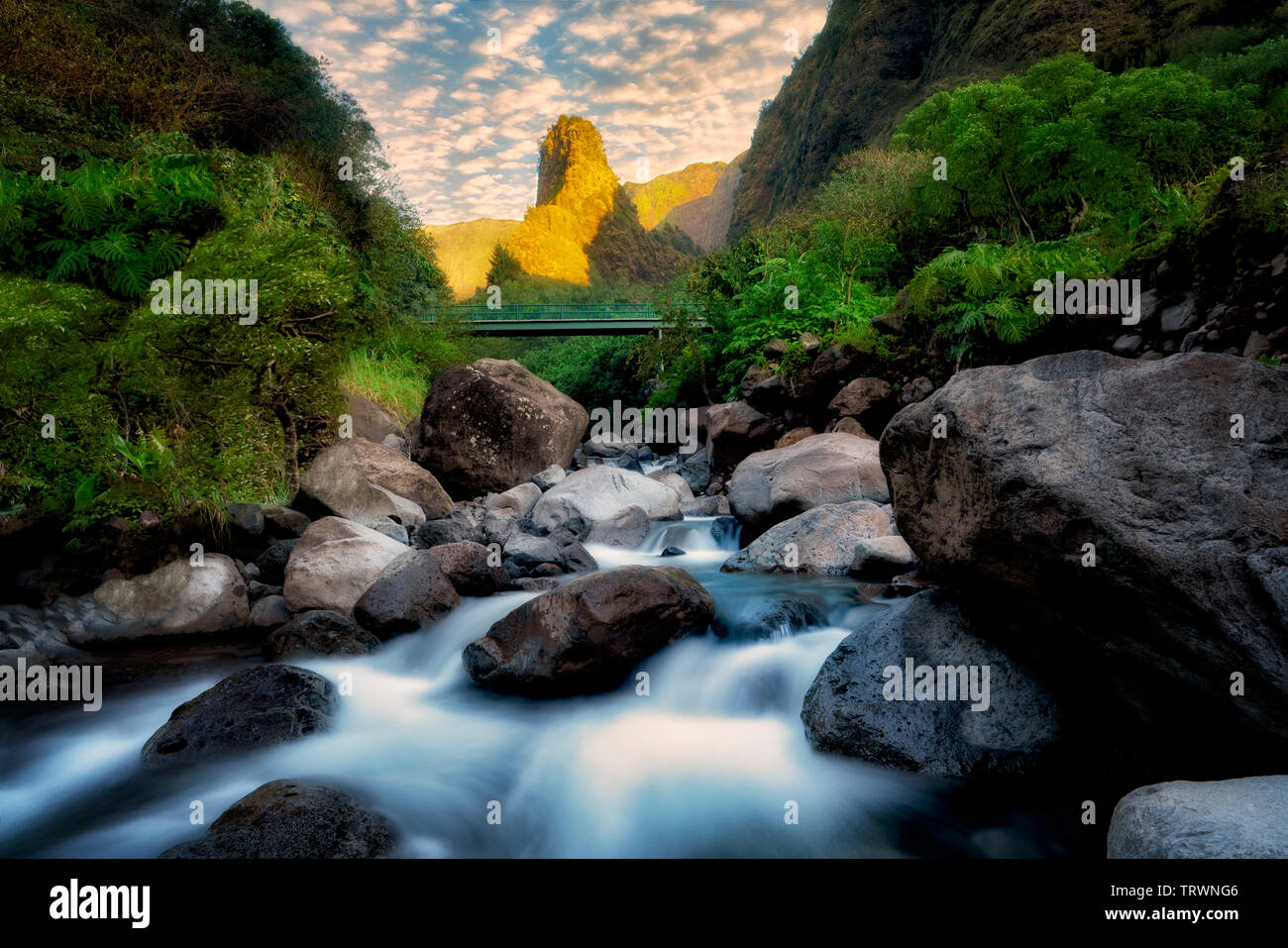 Iao valley with needle and stream hi-res stock photography and images ...