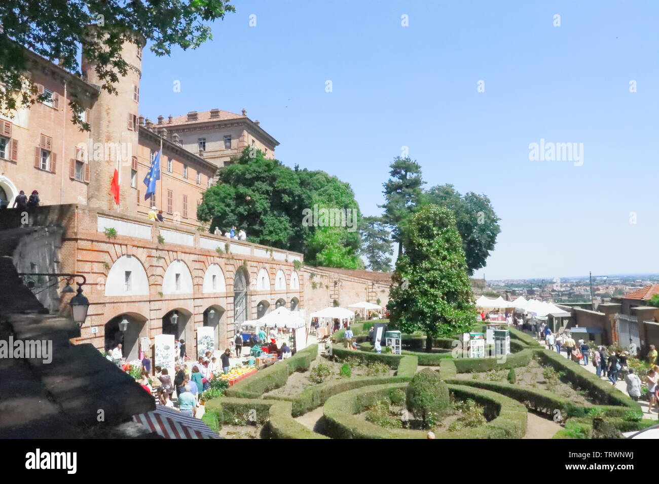 Medieval renaissance brick castle hi-res stock photography and images ...