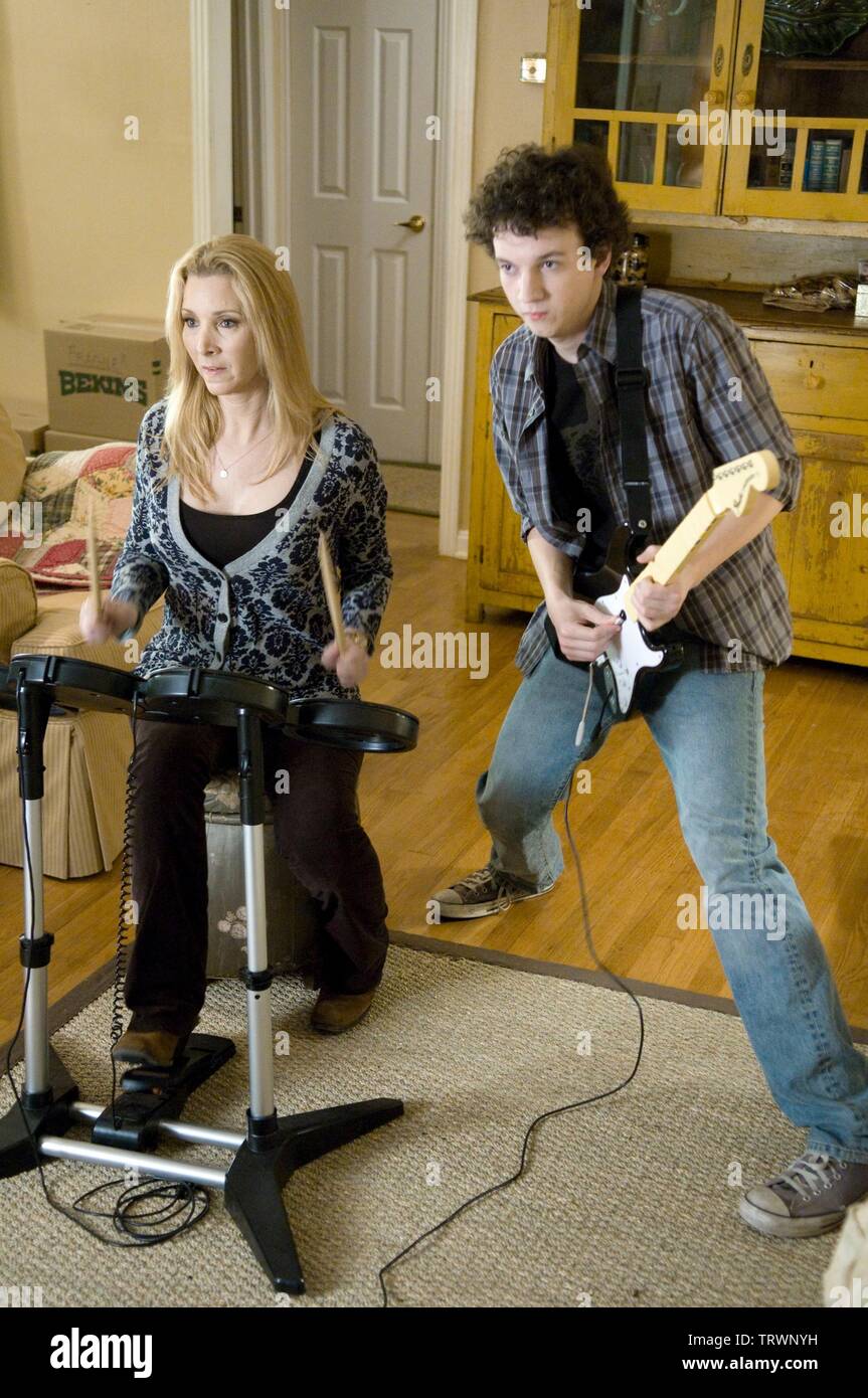 LISA KUDROW , ALY MICHALKA and GAELAN CONNELL in BANDSLAM (2009 ...