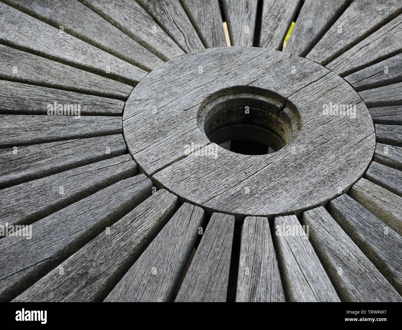 Circular centre hi-res stock photography and images - Alamy