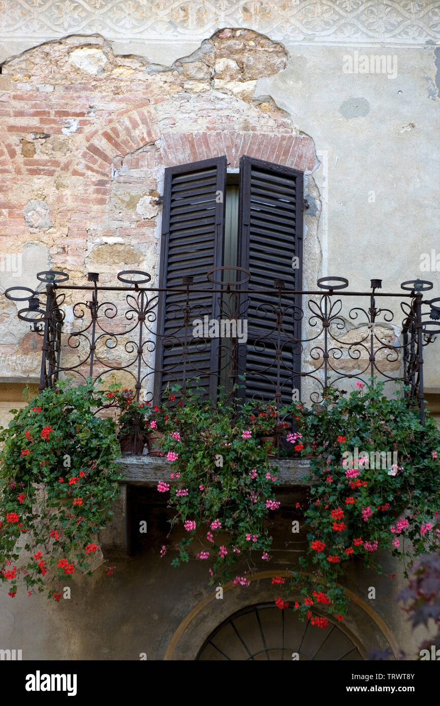 Renaissance balcony hi-res stock photography and images - Alamy