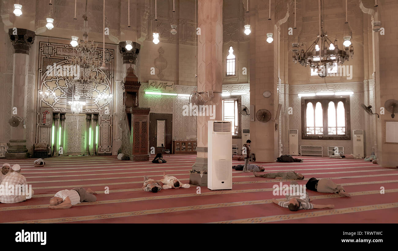 Praying mosque alexandria egypt hi-res stock photography and images - Alamy