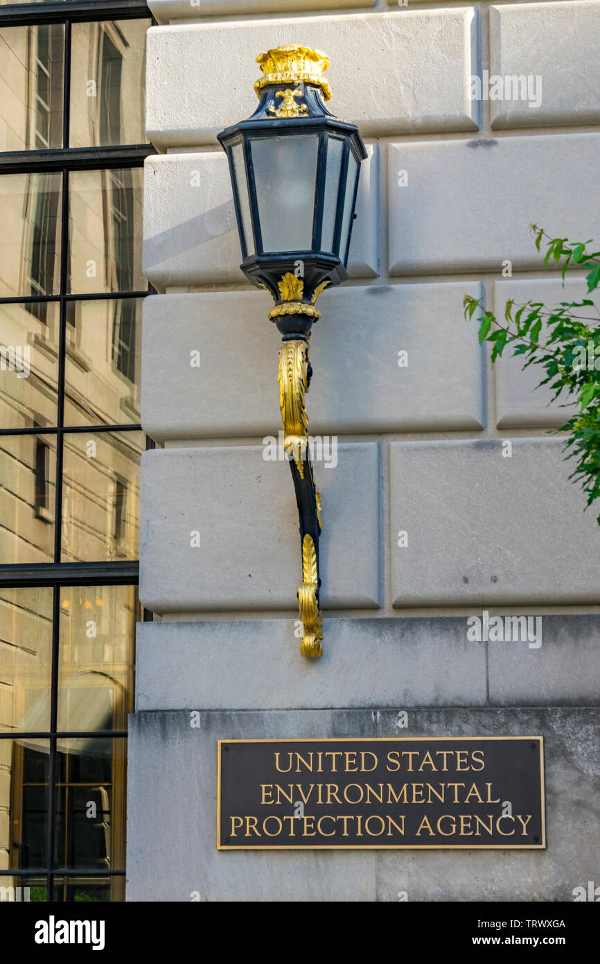 Epa triangle hi-res stock photography and images - Alamy