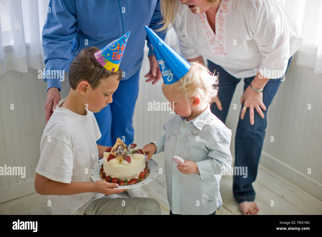 Crowding together hi-res stock photography and images - Alamy