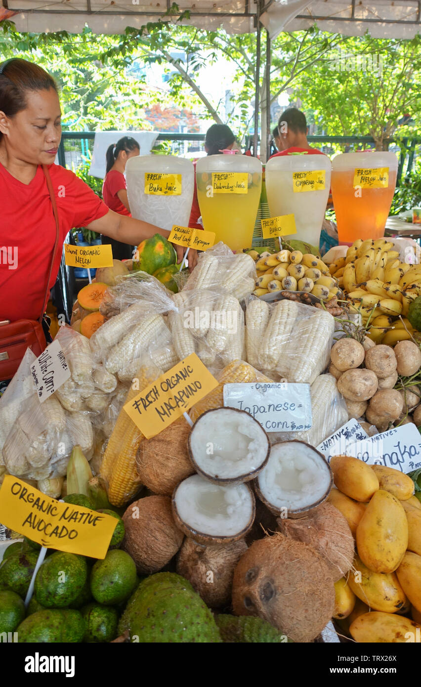 Fresh food market philippines hi-res stock photography and images - Alamy