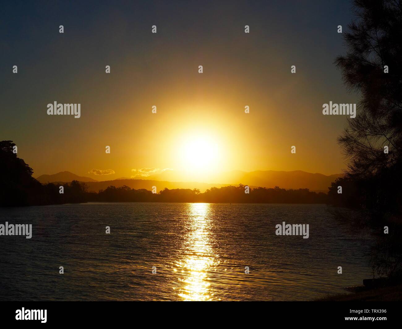 Reflection of sun reflected sparkle sparkling on water river hi-res ...