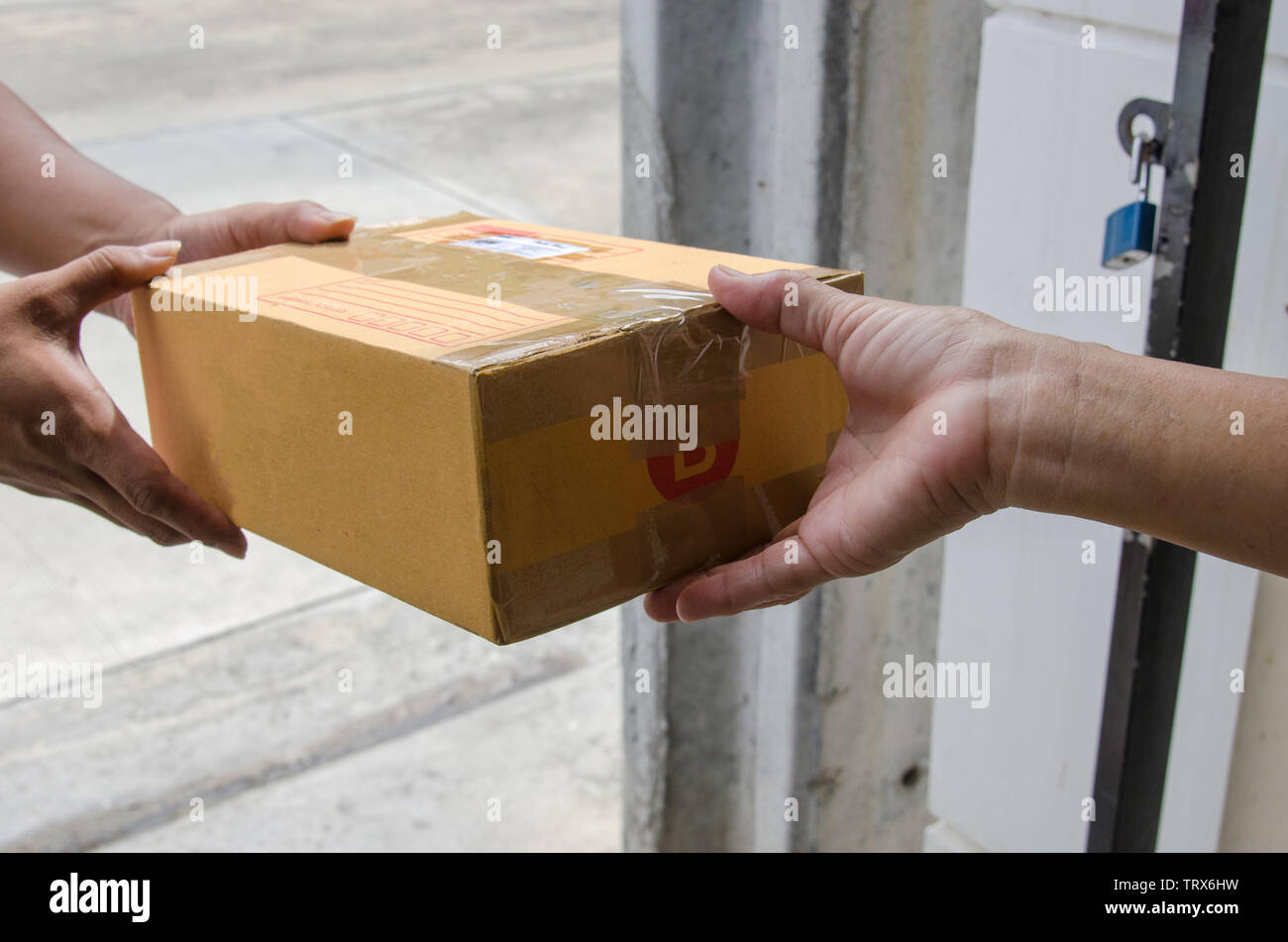 Received receiving sent hi-res stock photography and images - Alamy