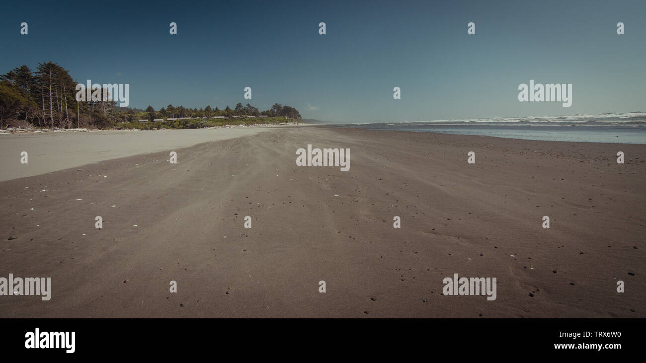 Natural surf lodge hi-res stock photography and images - Alamy