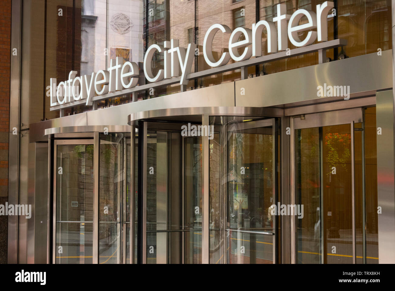 Retail center sign hi-res stock photography and images - Alamy