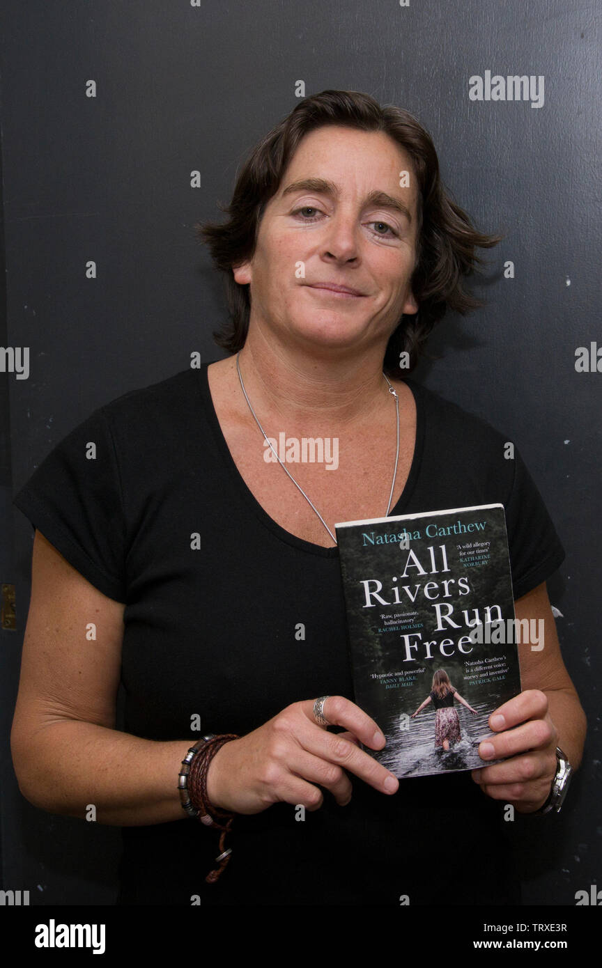 Working class writers campaigner hi-res stock photography and images ...