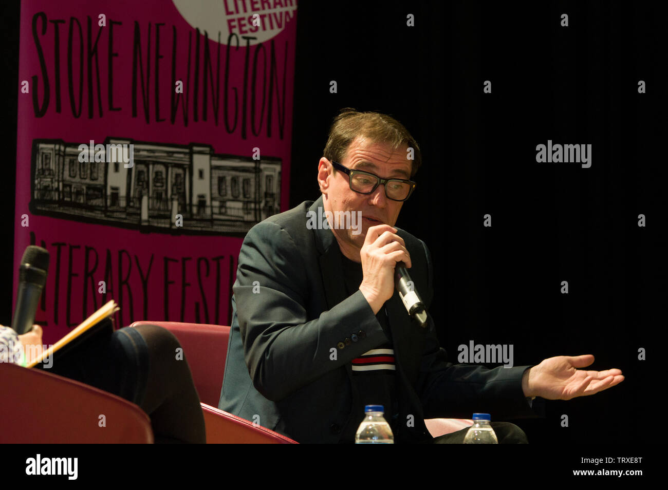 New order vocals hi-res stock photography and images - Alamy