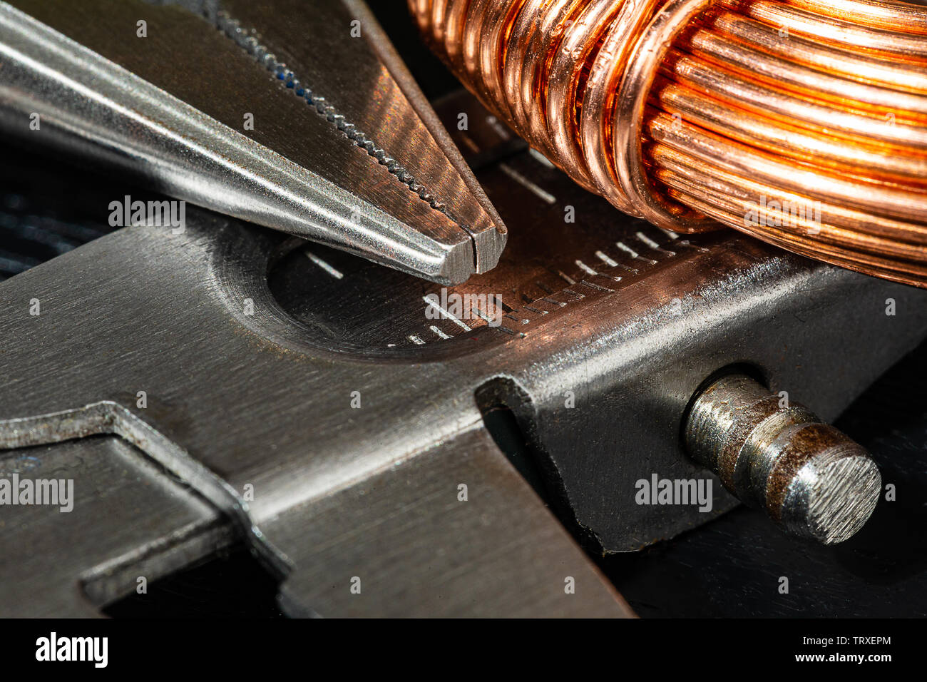 Needle nose hi-res stock photography and images - Alamy