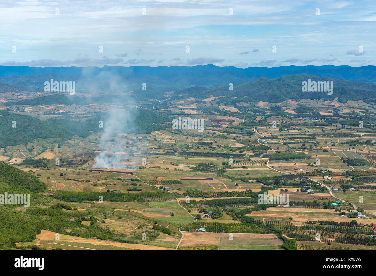 Small fire smoke hi-res stock photography and images - Alamy