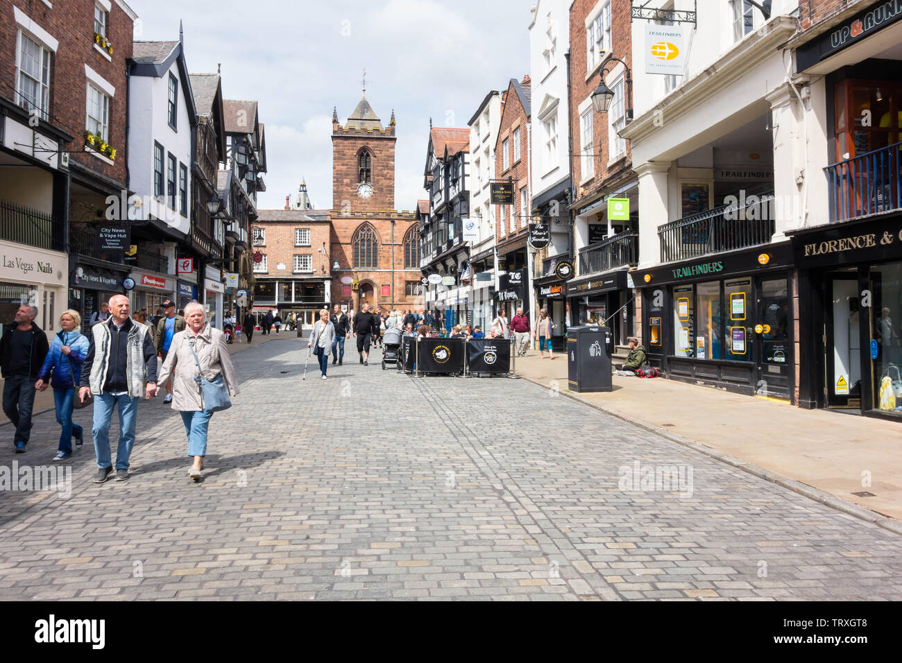 Chester cross as seen from Bridge Street, with shoppers and tourists ...