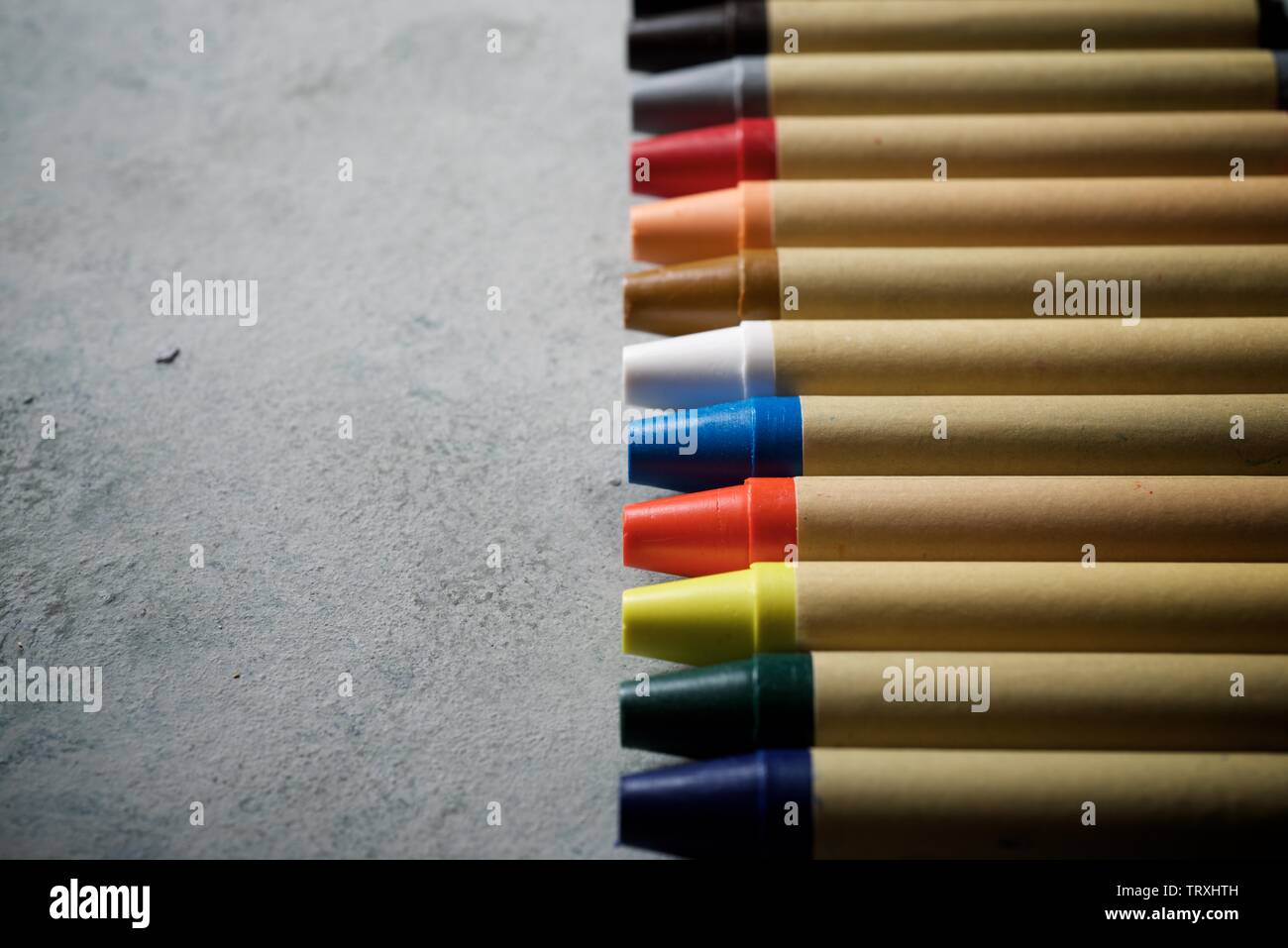 Wax crayons in a row hi-res stock photography and images - Alamy