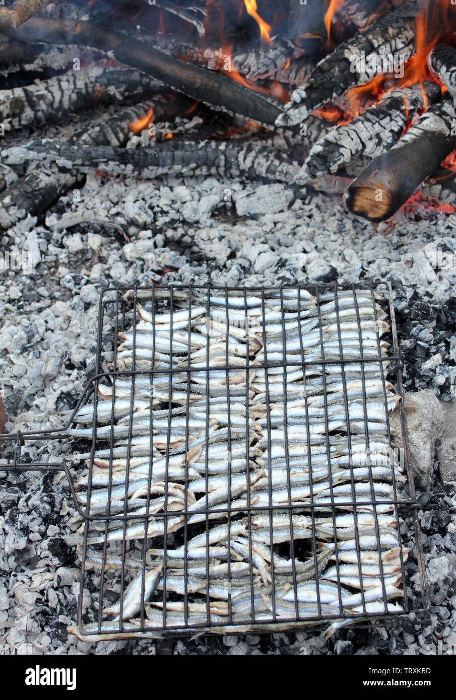 Middle east grill fish hi-res stock photography and images - Alamy