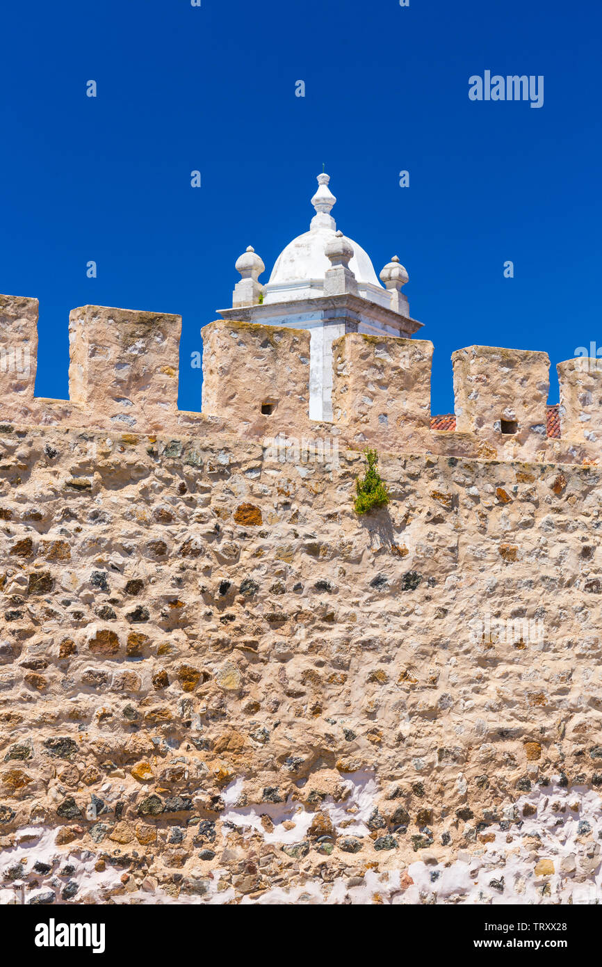 Castle sines hi-res stock photography and images - Alamy