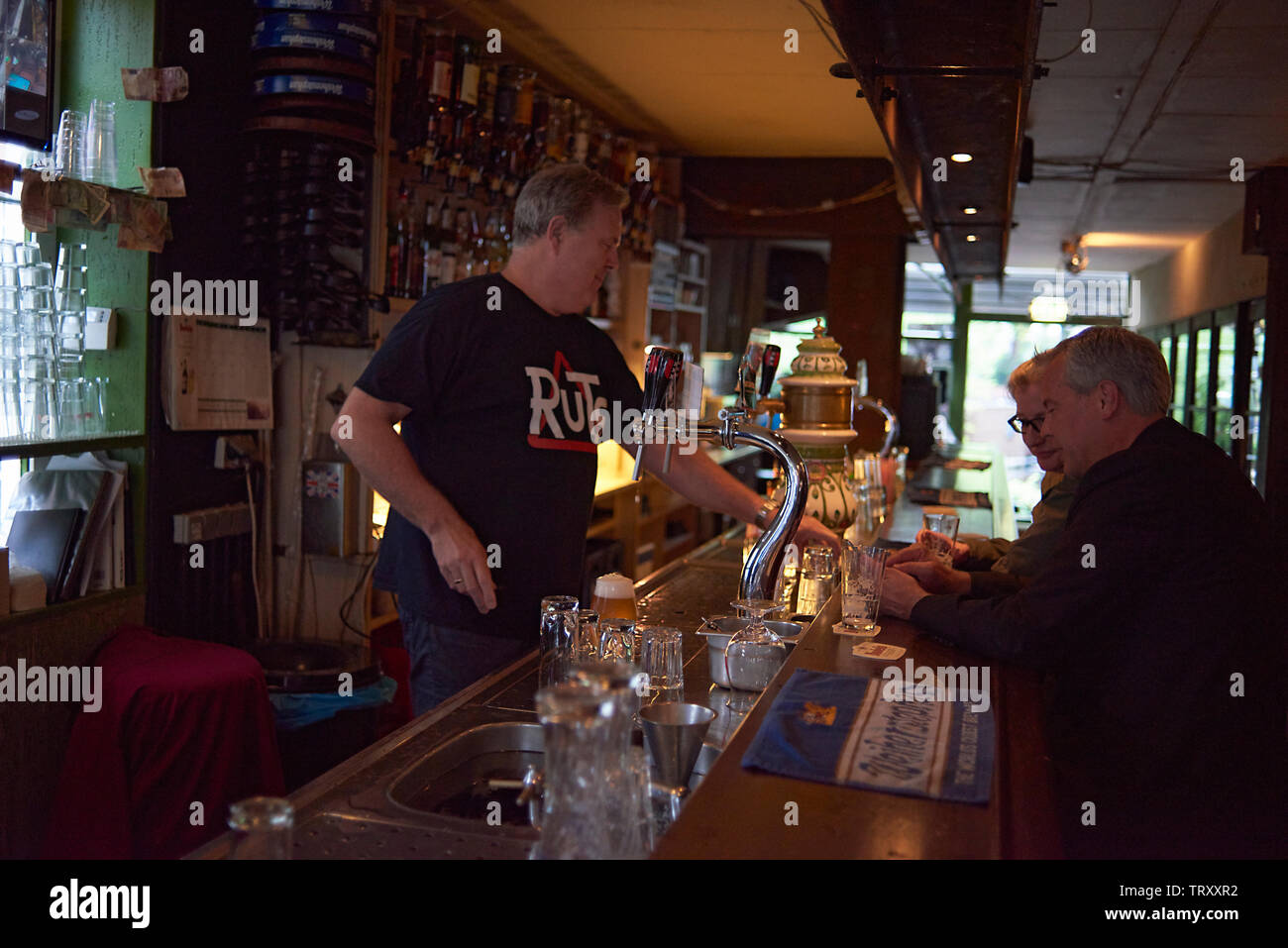 Run down pub interior hi-res stock photography and images - Alamy